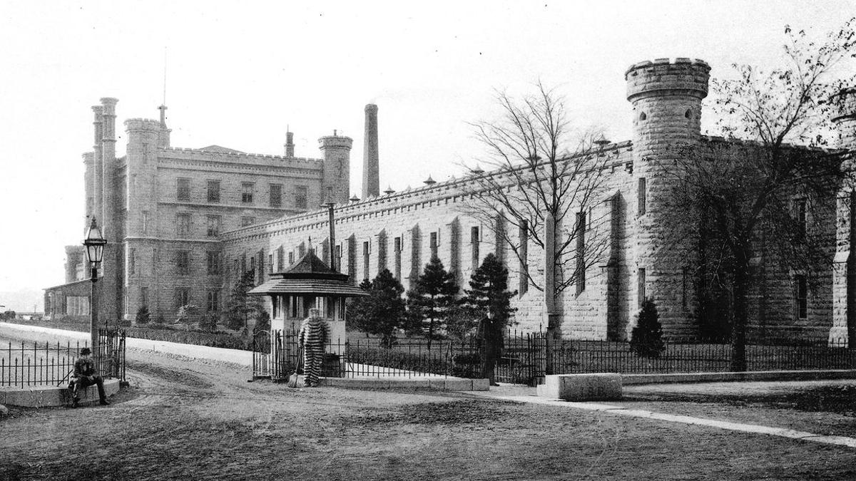 Famous Inmates at Joliet Prison | TheHauntedPlaces